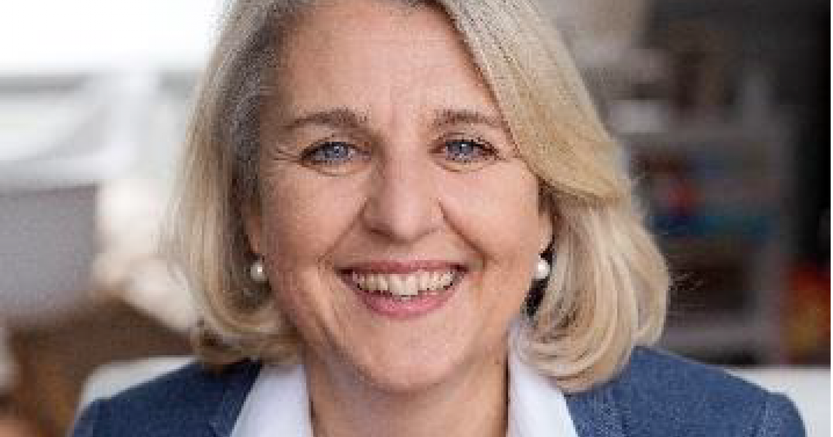 Anette Riedel unterstützt beim Lizenzverkauf