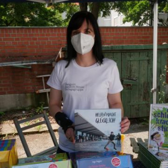 300 Kinder- und Jugendbücher an Münchner Tafel